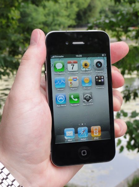Apple iPhone 4 Reviews, Specs & Price Compare